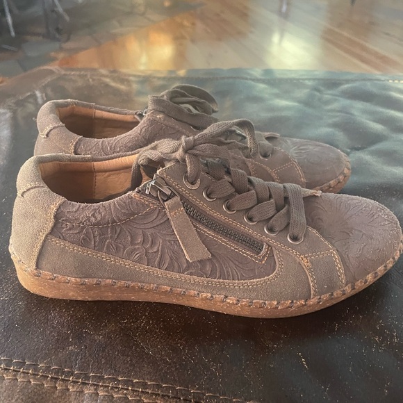 Biza | Shoes | Womens Biza Aztec 2 Suede Casual Shoe | Poshmark